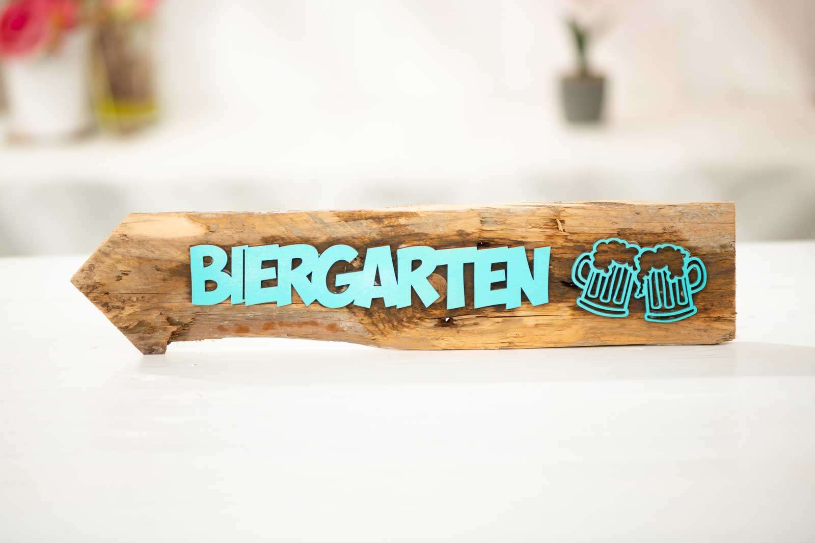 ️ Designer Wegweiser aus Echtholz beklebt personalisierbar