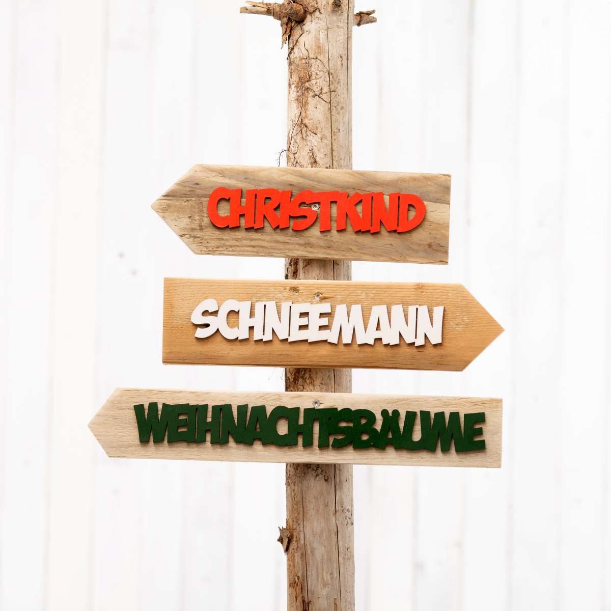 ️ Designer Wegweiser aus Echtholz beklebt personalisierbar